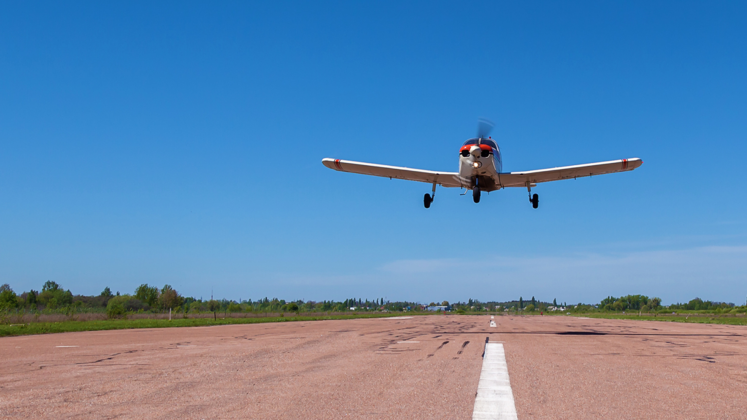 The difference between PPL and LAPL - SKYPILOT ACADEMY